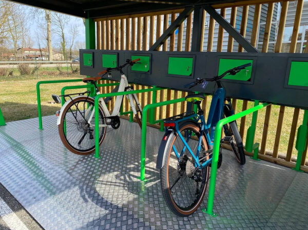 Mag' in France | Sur la Route | V’helios, l’abri vélo qui recharge